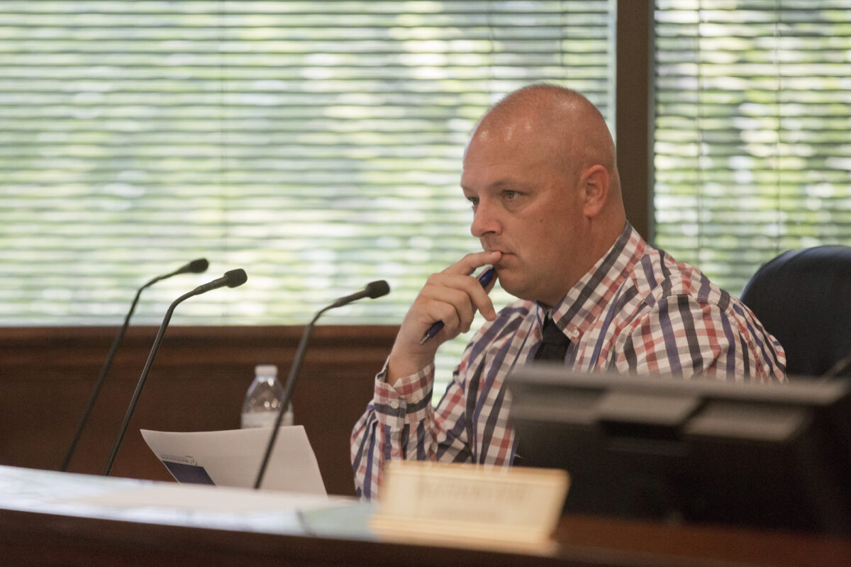 Former commissioner Greg Graves among candidates for Utah County Clerk ...